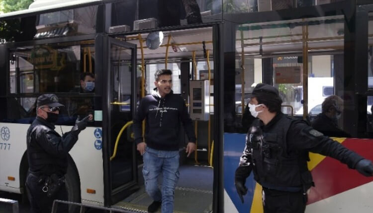 Έλεγχοι της Τροχαίας σε Μέσα Μαζικής Μεταφοράς και πρόστιμα για μάσκες ...